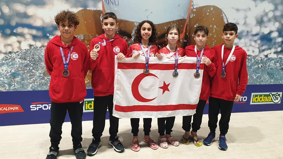 Yüzücülerimiz Göğsümüzü Kabarttı - vatangazetesi.com - KIBRIS'IN HABER ...