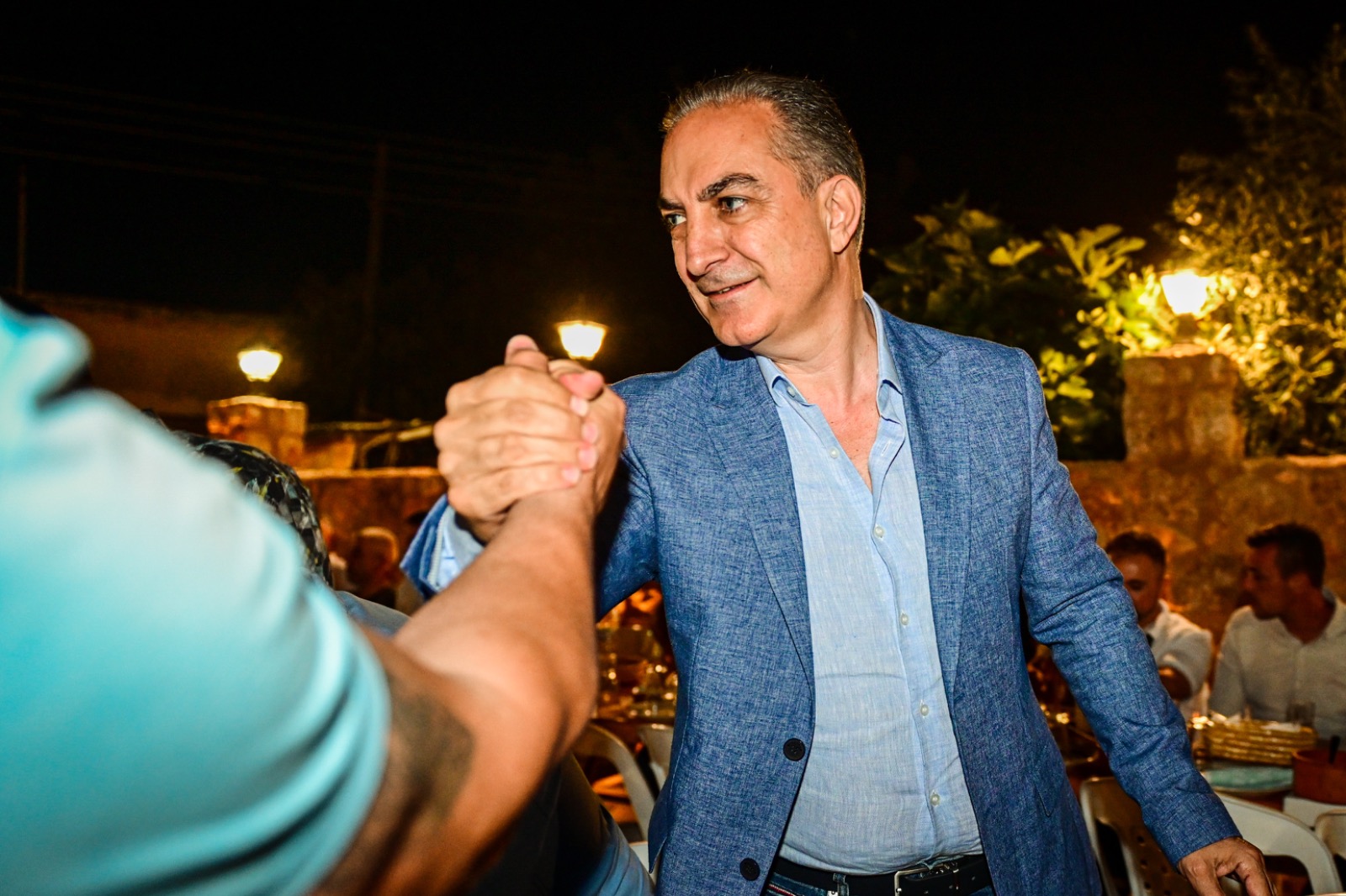 UBP Milletvekili Adayı Ali Başman, Akova’da gençlerle bir araya geldi ...